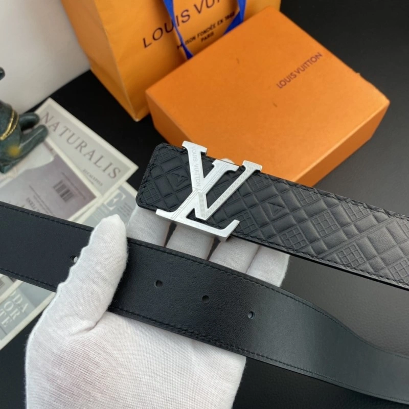 Top mirror Louis Vuitton Belts