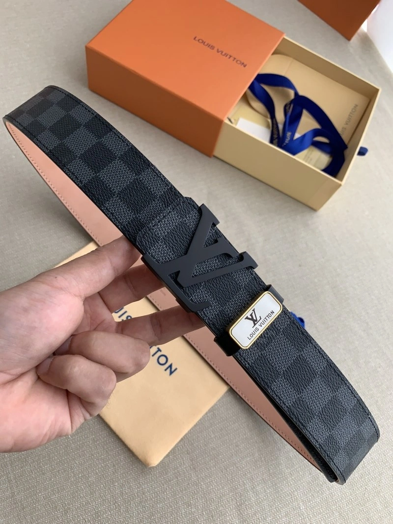 Top mirror Louis Vuitton Belts
