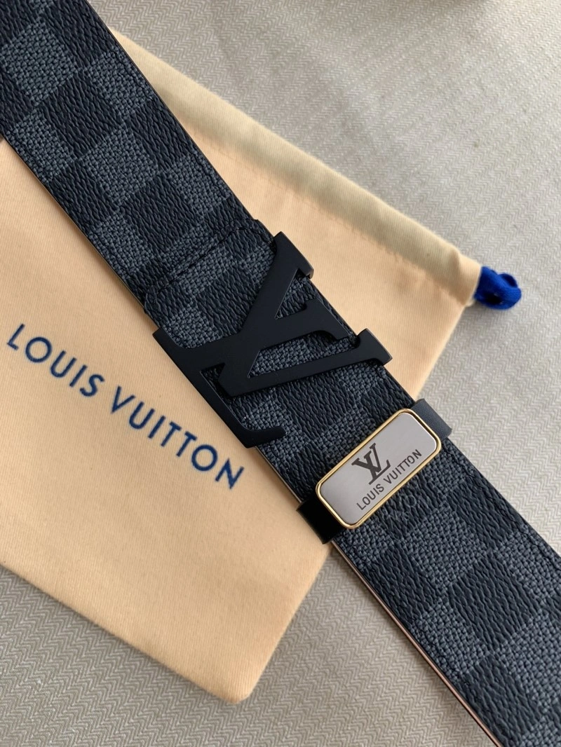 Top mirror Louis Vuitton Belts