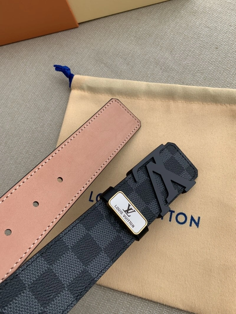 Top mirror Louis Vuitton Belts