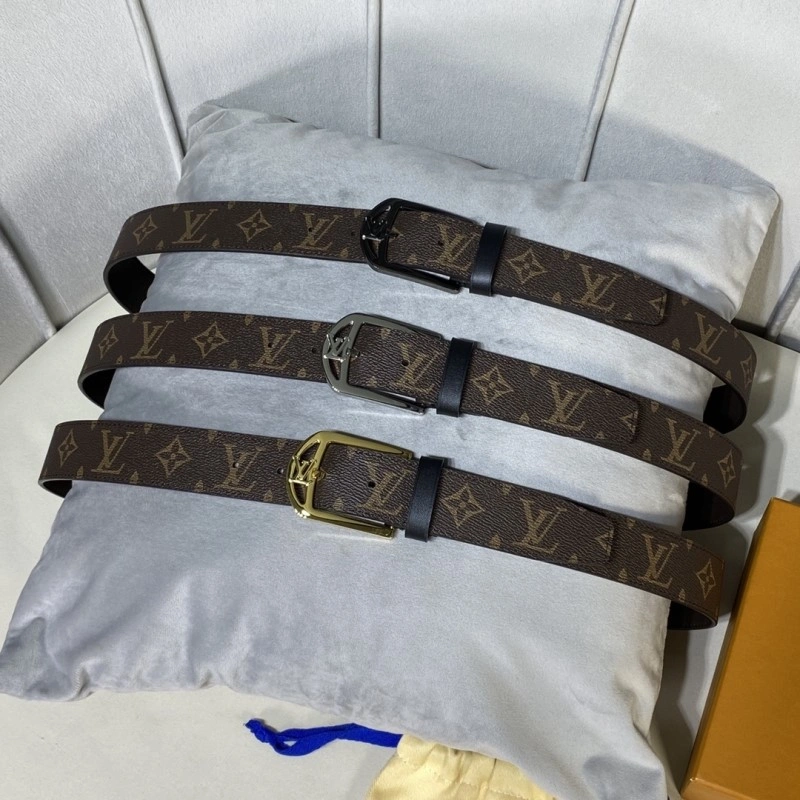 Accurate model Louis Vuitton Belts