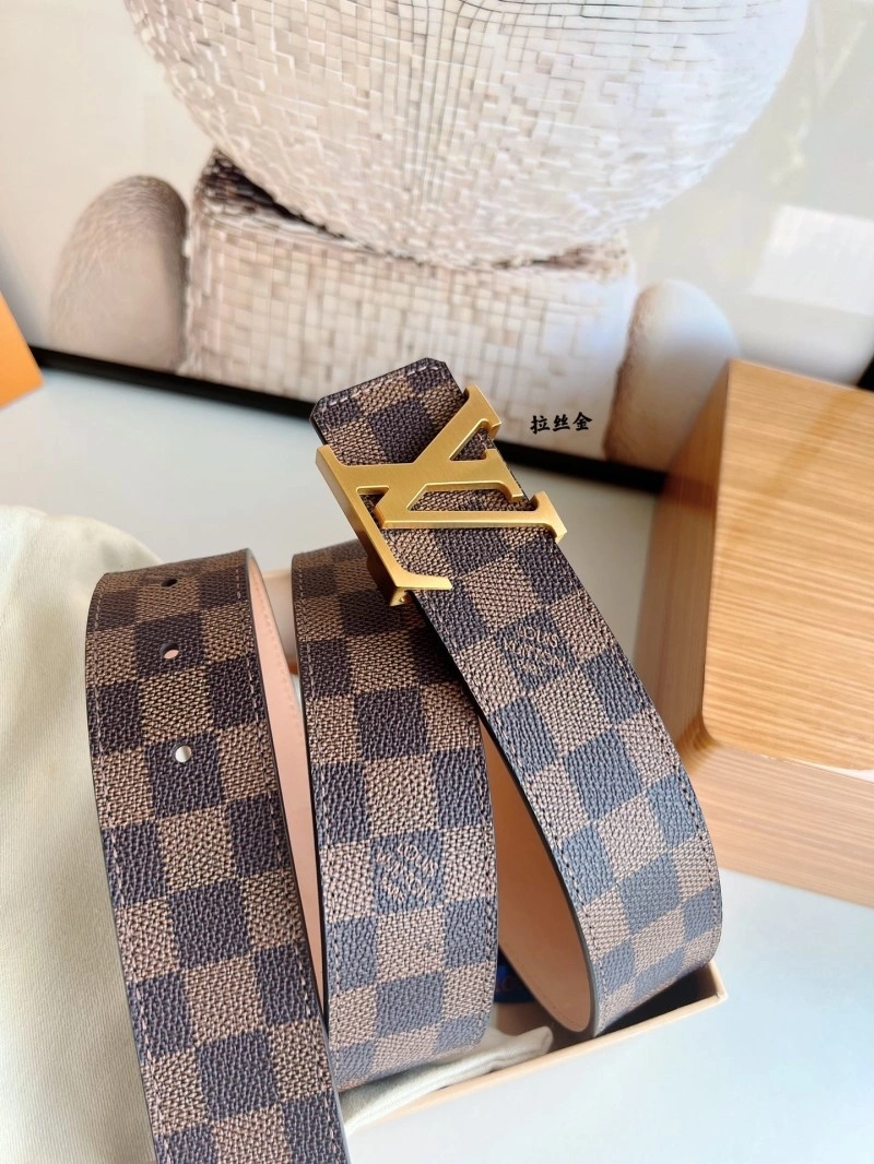 Top mirror Louis Vuitton Belts