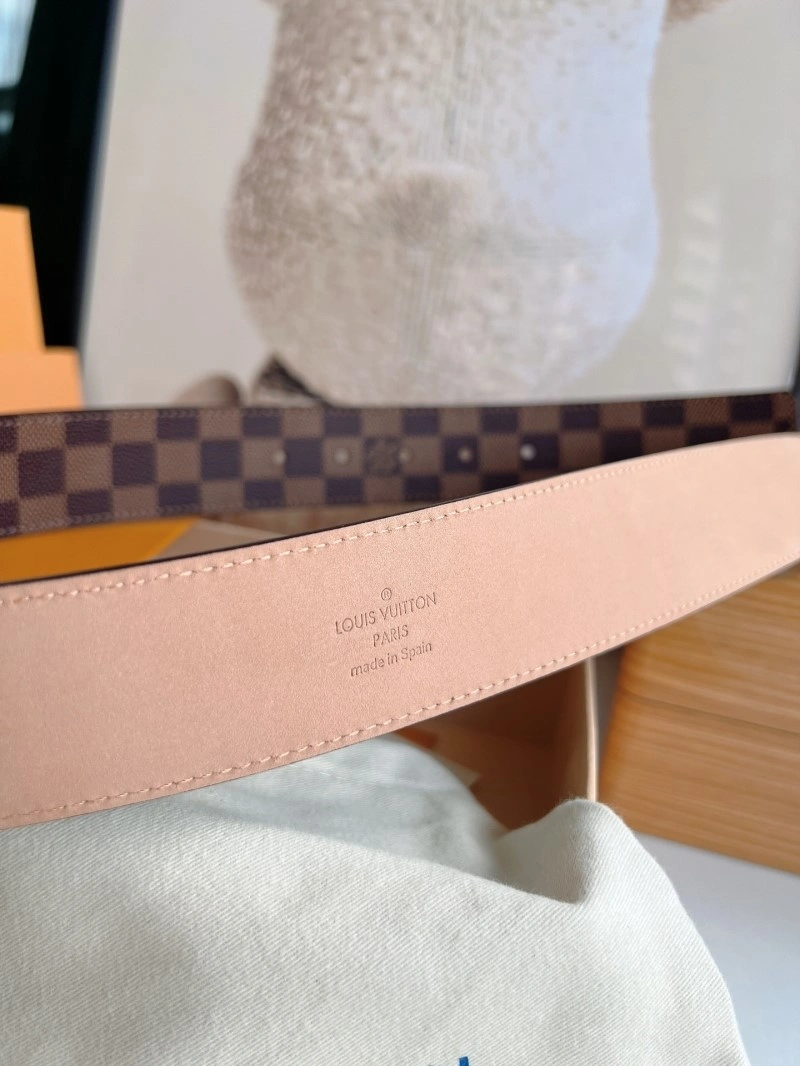 Top mirror Louis Vuitton Belts