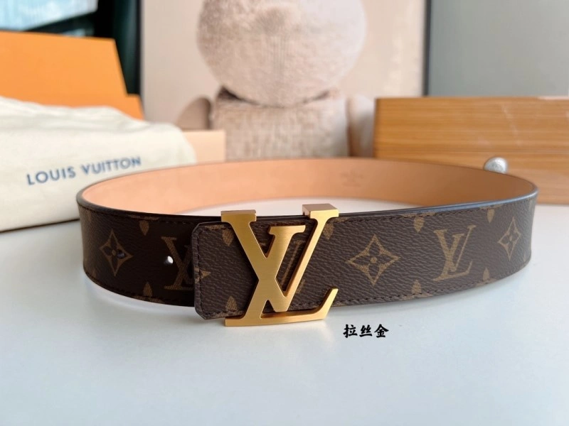 Low-cost Louis Vuitton Belts