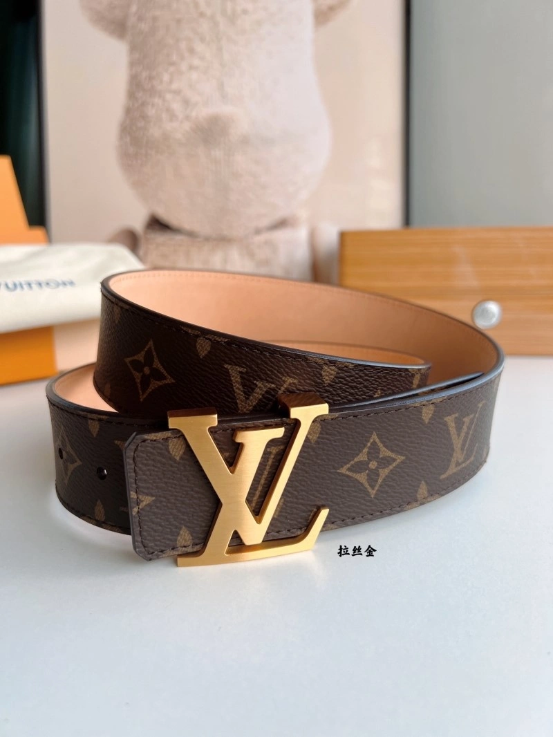 Low-cost Louis Vuitton Belts
