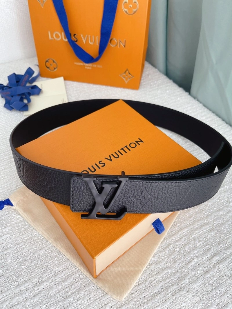 Top mirror Louis Vuitton Belts