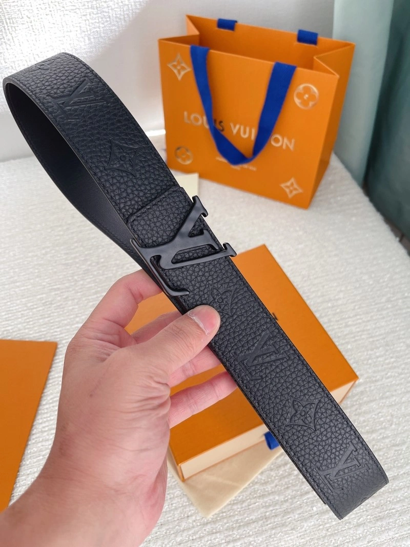 Top mirror Louis Vuitton Belts