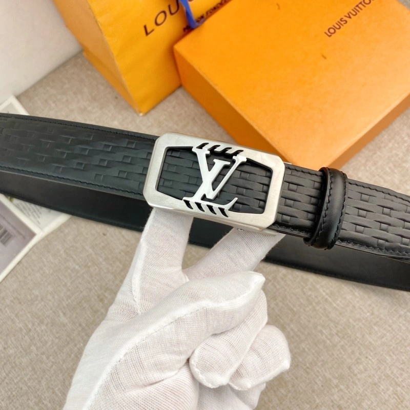 Top mirror Louis Vuitton Belts
