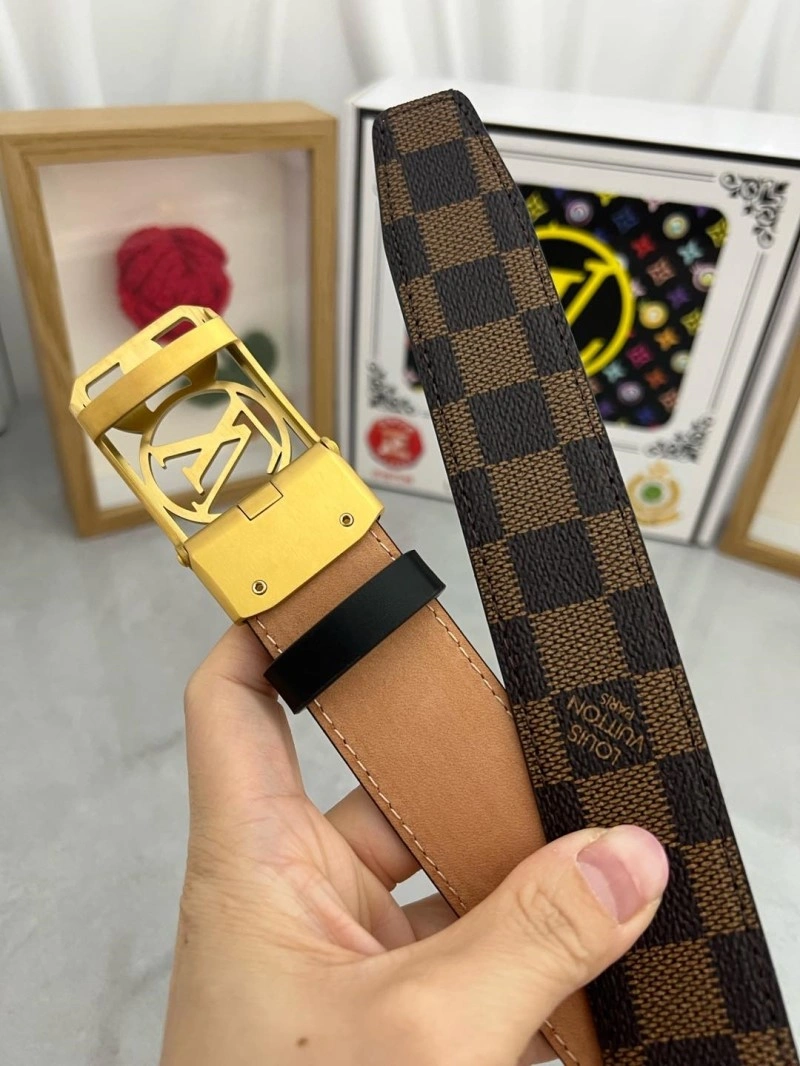 Accurate model Louis Vuitton Belts
