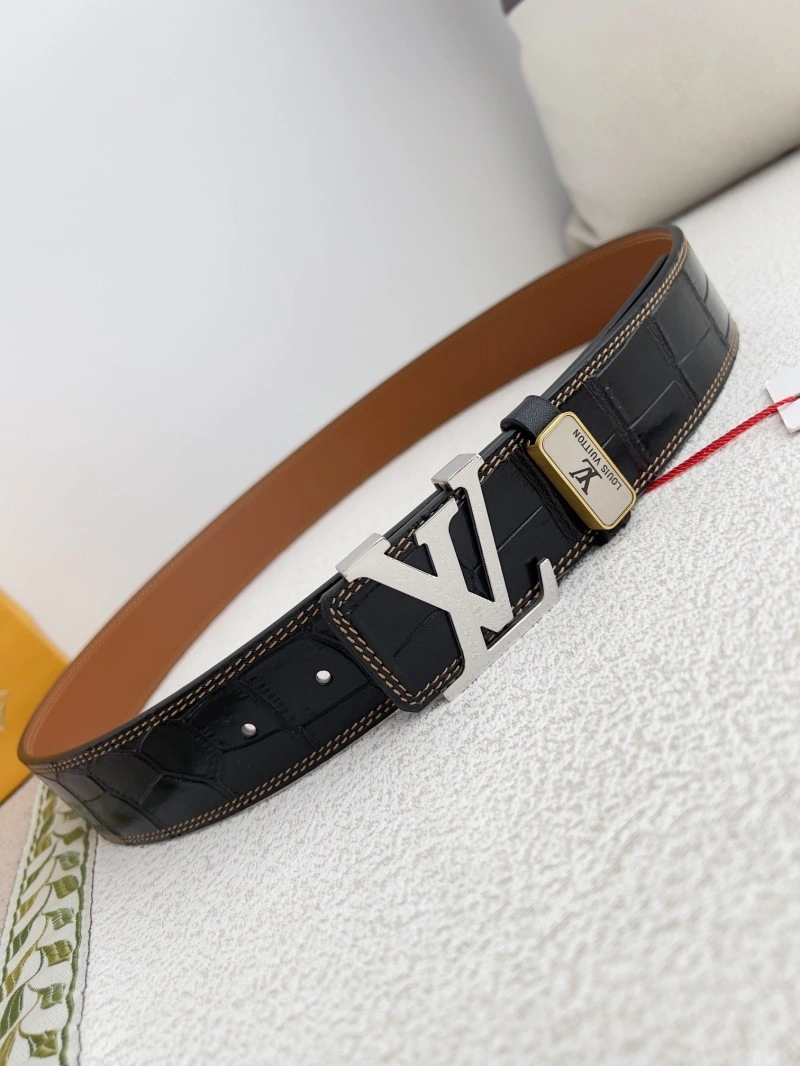 Accurate model Louis Vuitton Belts