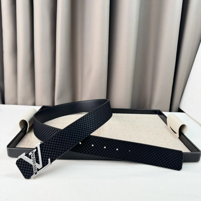 Accurate model Louis Vuitton Belts