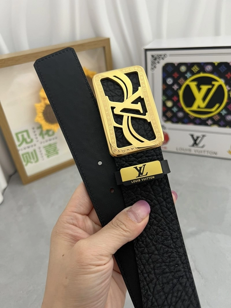 Low-cost Louis Vuitton Belts