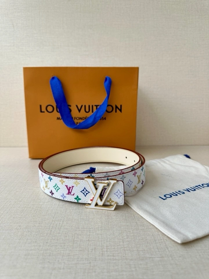 Top mirror Louis Vuitton Belts