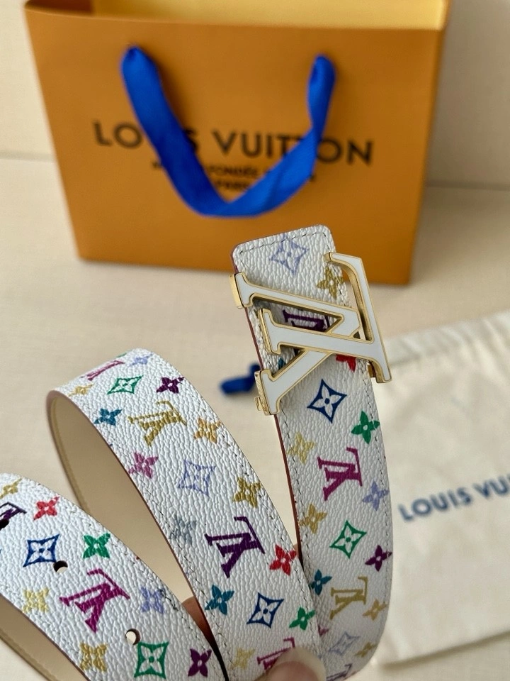Top mirror Louis Vuitton Belts