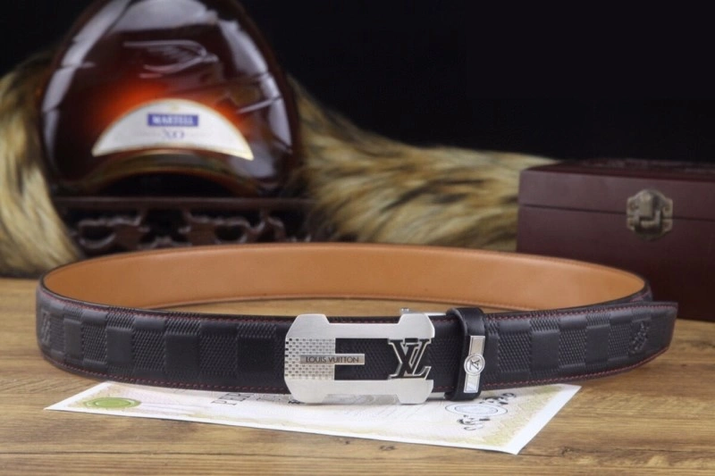 Accurate model Louis Vuitton Belts