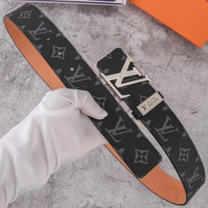 Top mirror Louis Vuitton Belts
