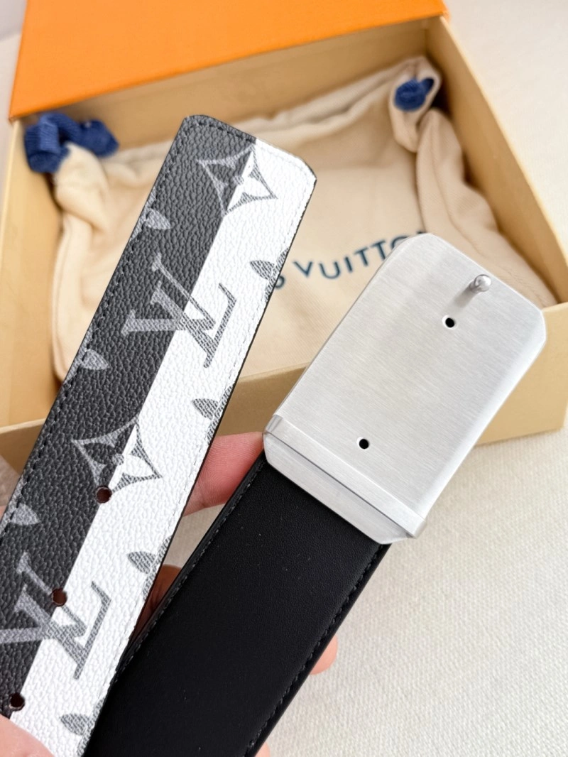Low-cost Louis Vuitton Belts