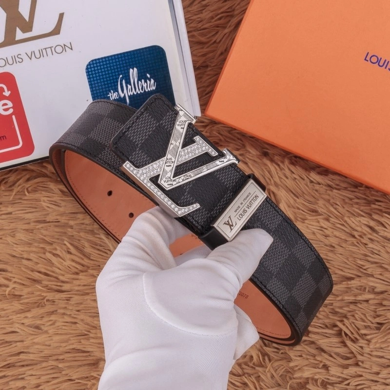 Low-cost Louis Vuitton Belts