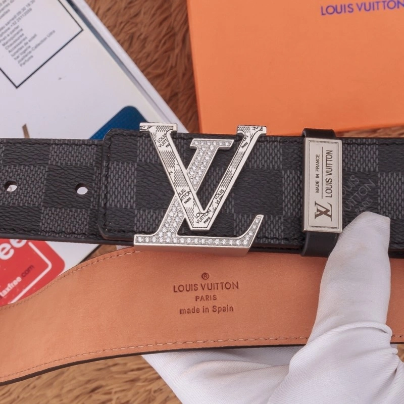 Low-cost Louis Vuitton Belts