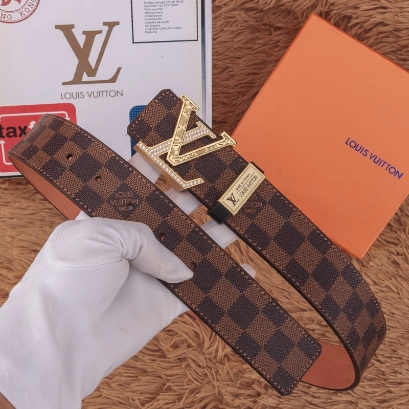 Low-cost Louis Vuitton Belts