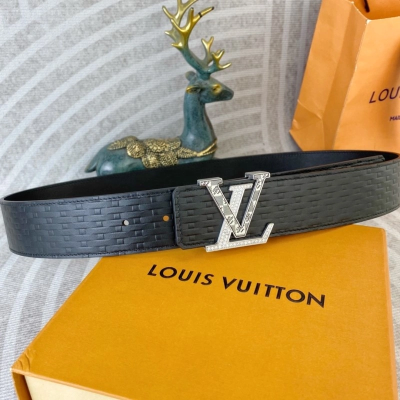 Low-cost Louis Vuitton Belts