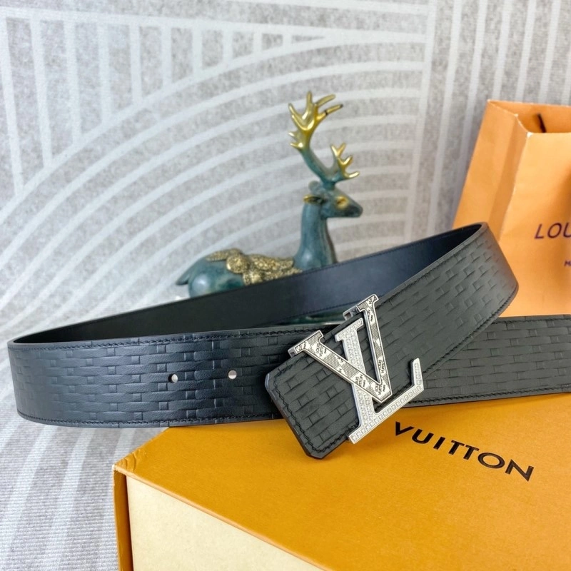 Low-cost Louis Vuitton Belts