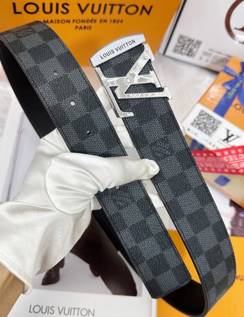 Low-cost Louis Vuitton Belts