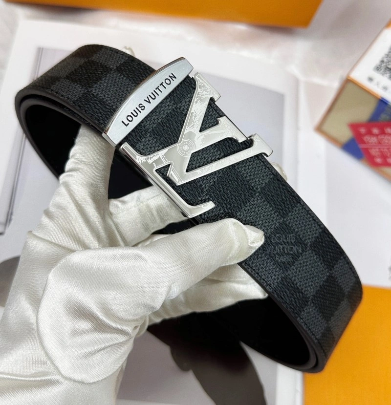 Low-cost Louis Vuitton Belts