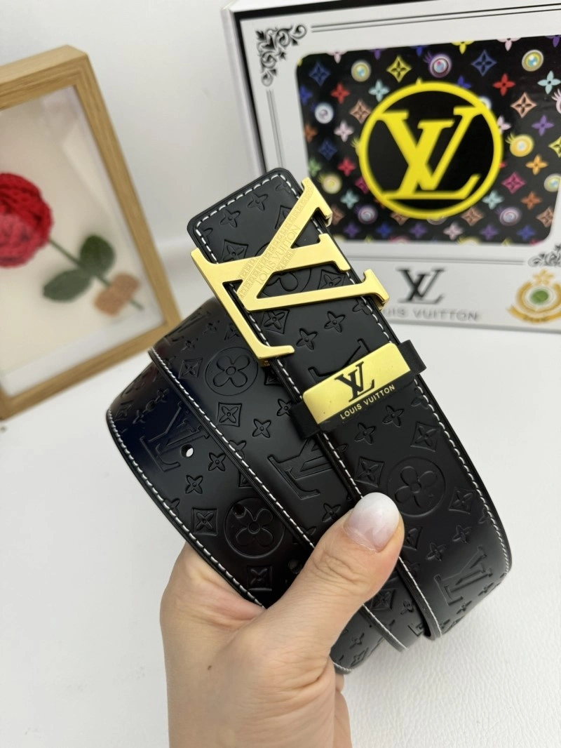 Accurate model Louis Vuitton Belts