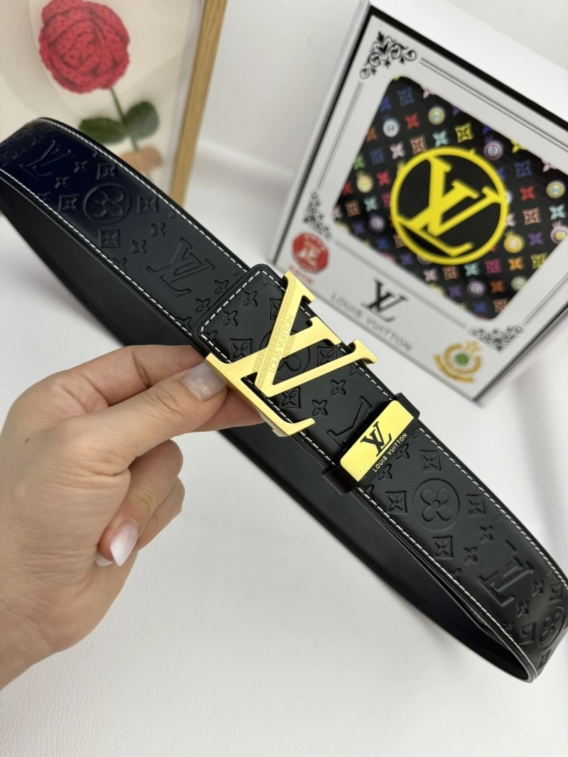 Accurate model Louis Vuitton Belts
