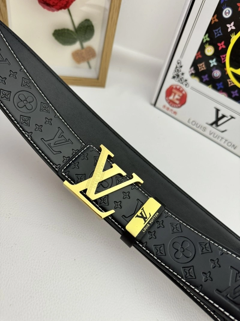 Accurate model Louis Vuitton Belts
