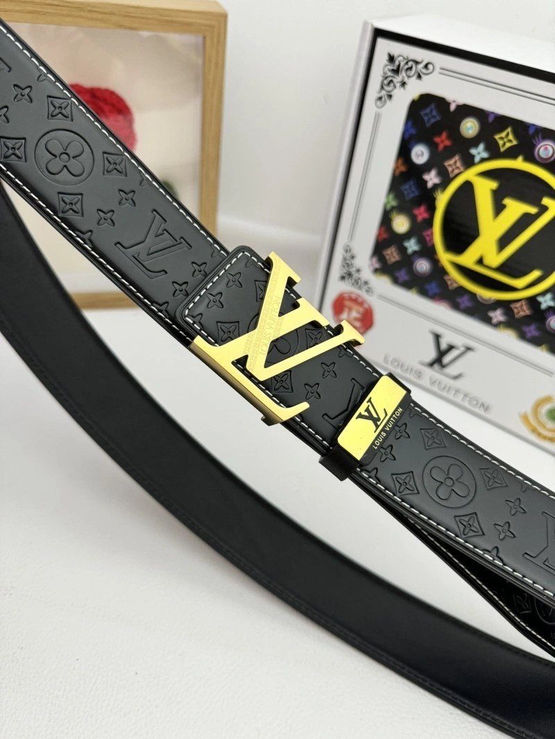 Accurate model Louis Vuitton Belts