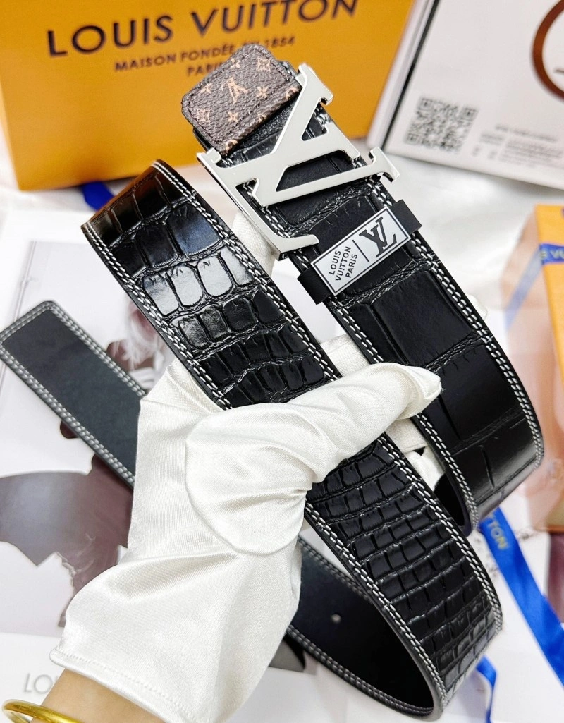 Top mirror Louis Vuitton Belts