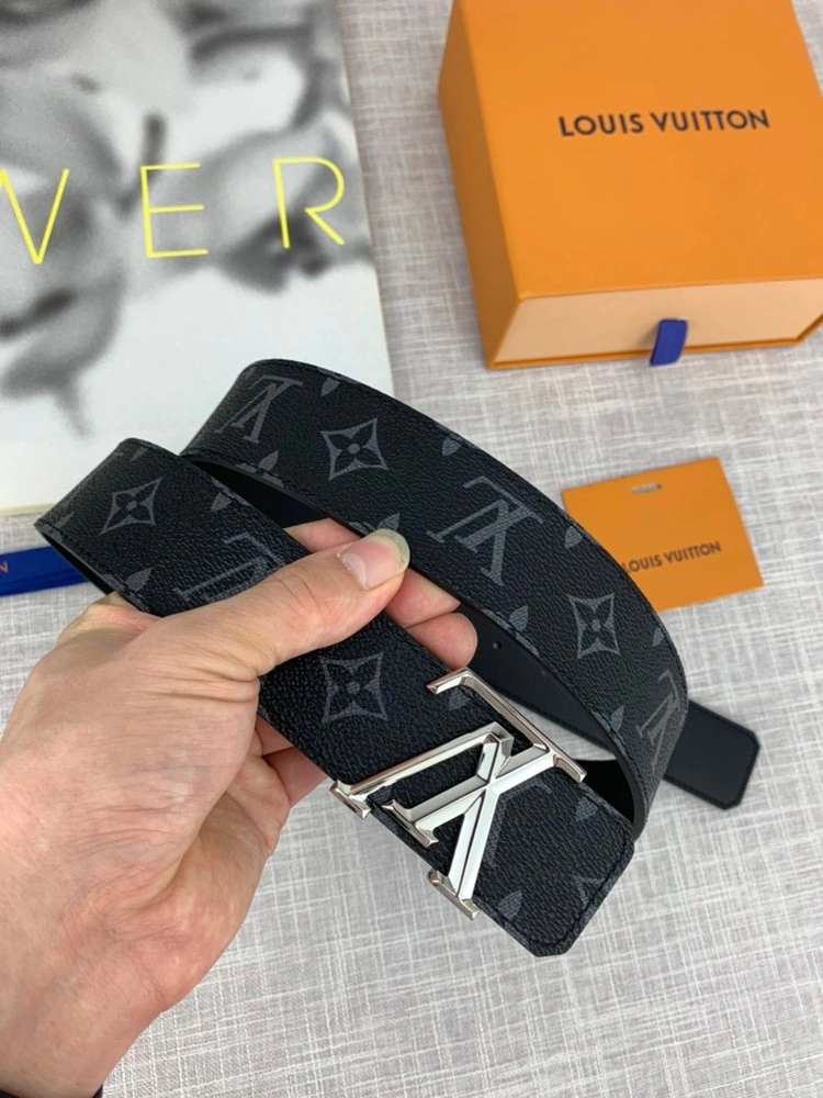 Top mirror Louis Vuitton Belts