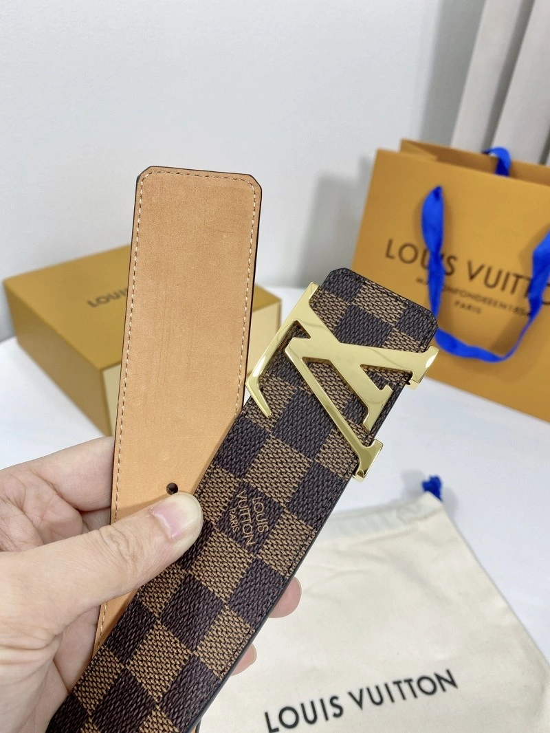 Top mirror Louis Vuitton Belts