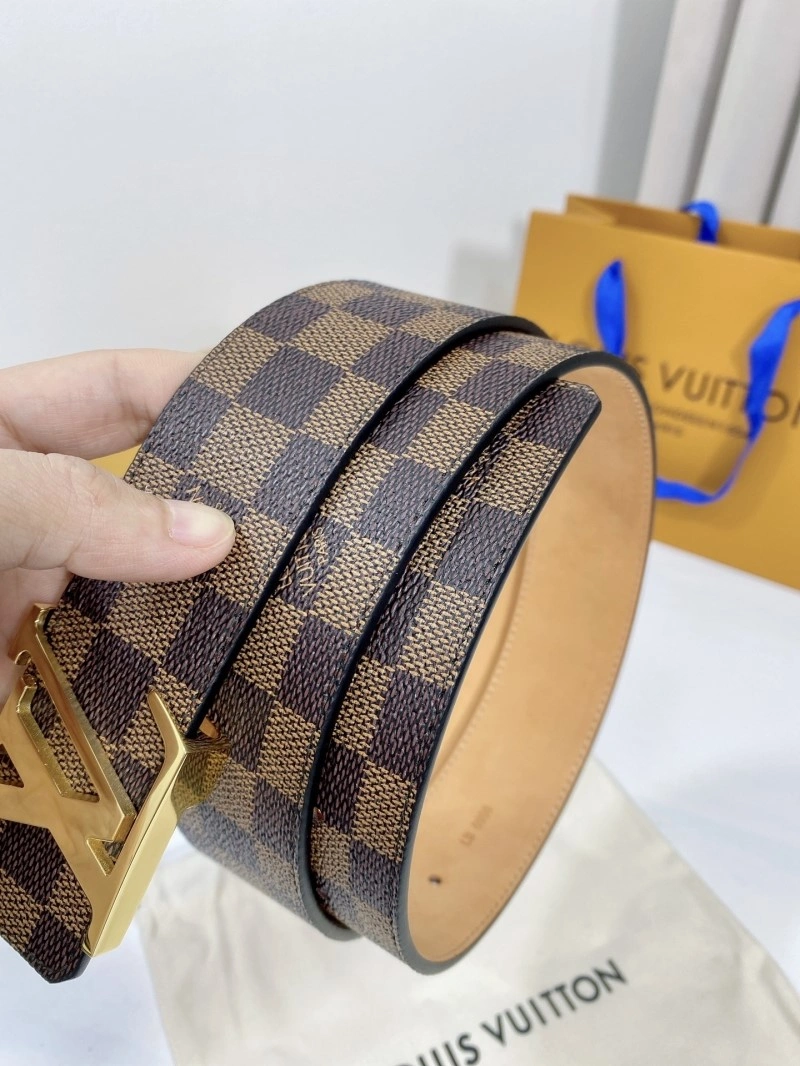 Top mirror Louis Vuitton Belts