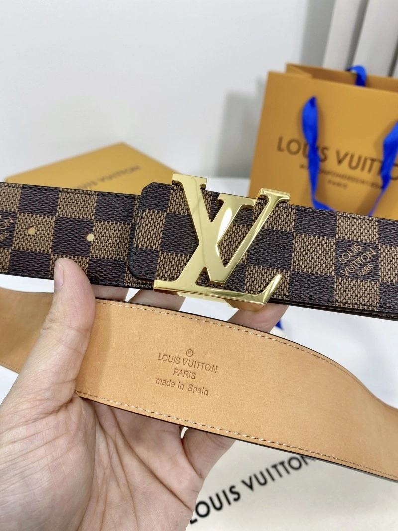 Top mirror Louis Vuitton Belts