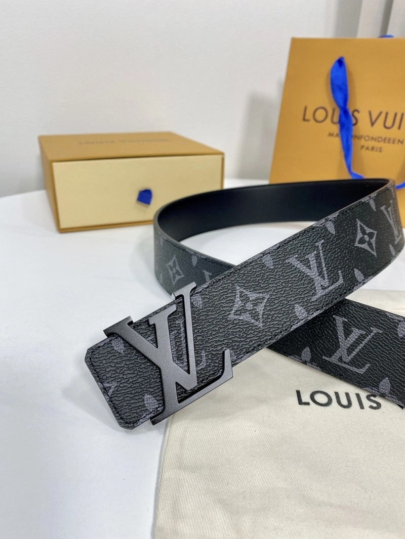 Top mirror Louis Vuitton Belts