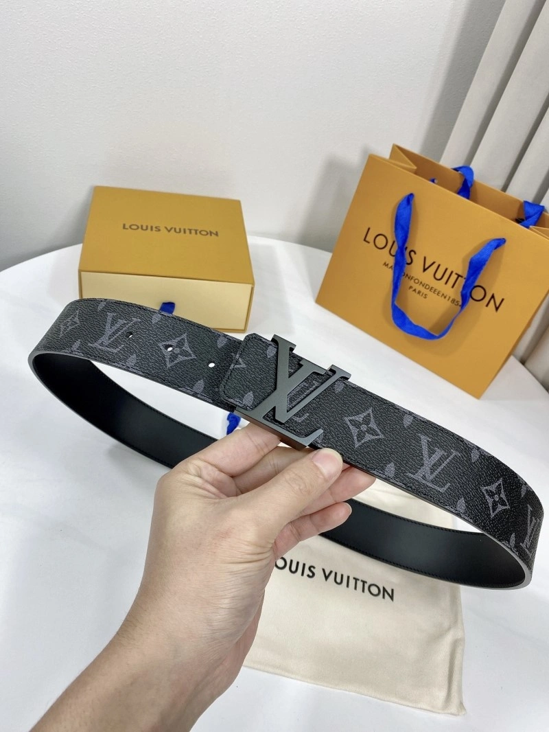 Top mirror Louis Vuitton Belts