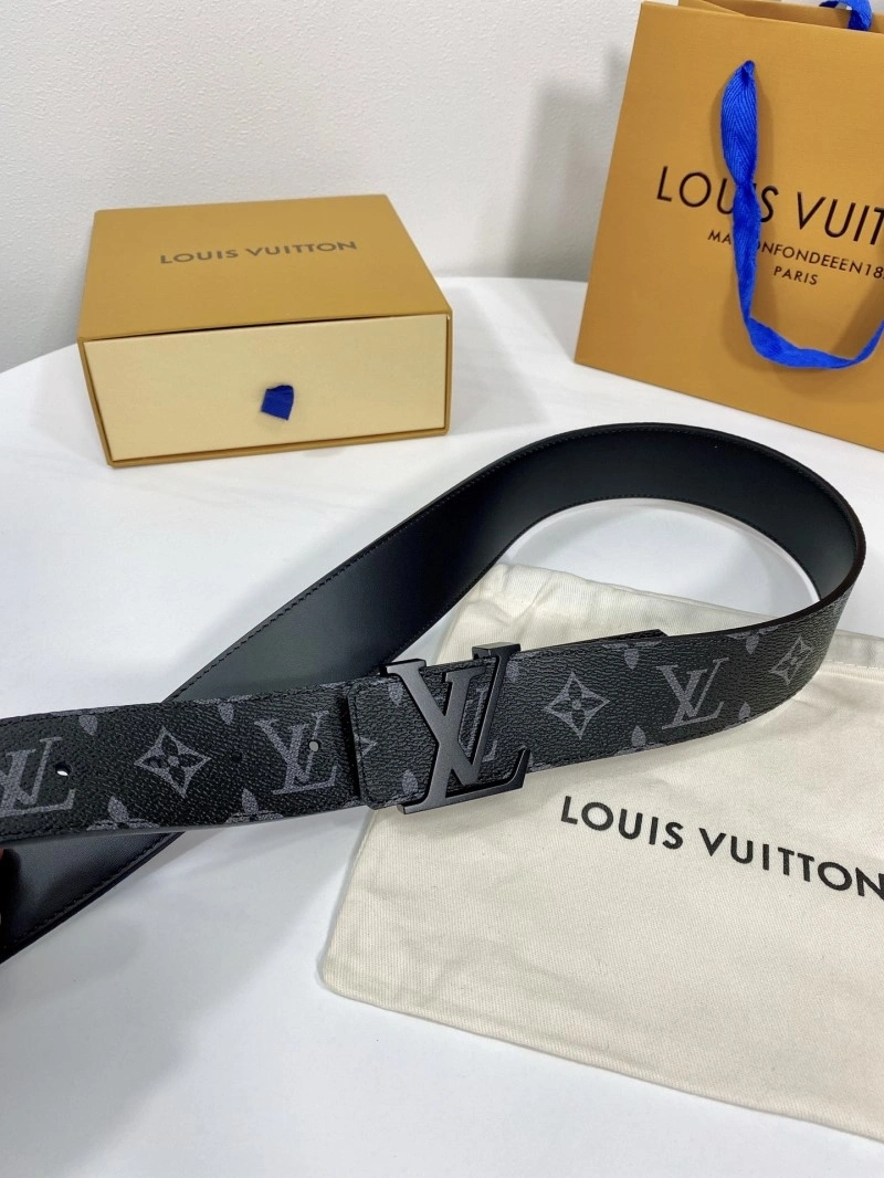 Top mirror Louis Vuitton Belts