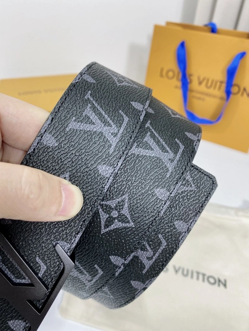 Top mirror Louis Vuitton Belts