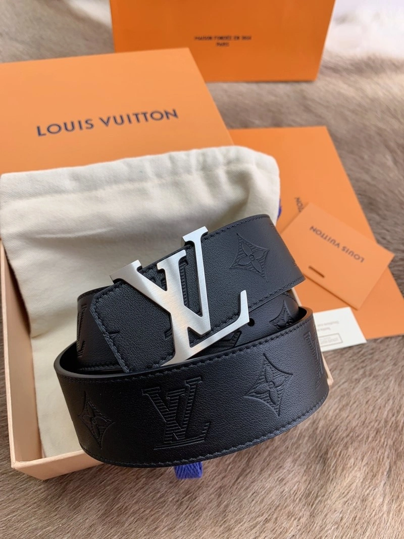 Top mirror Louis Vuitton Belts