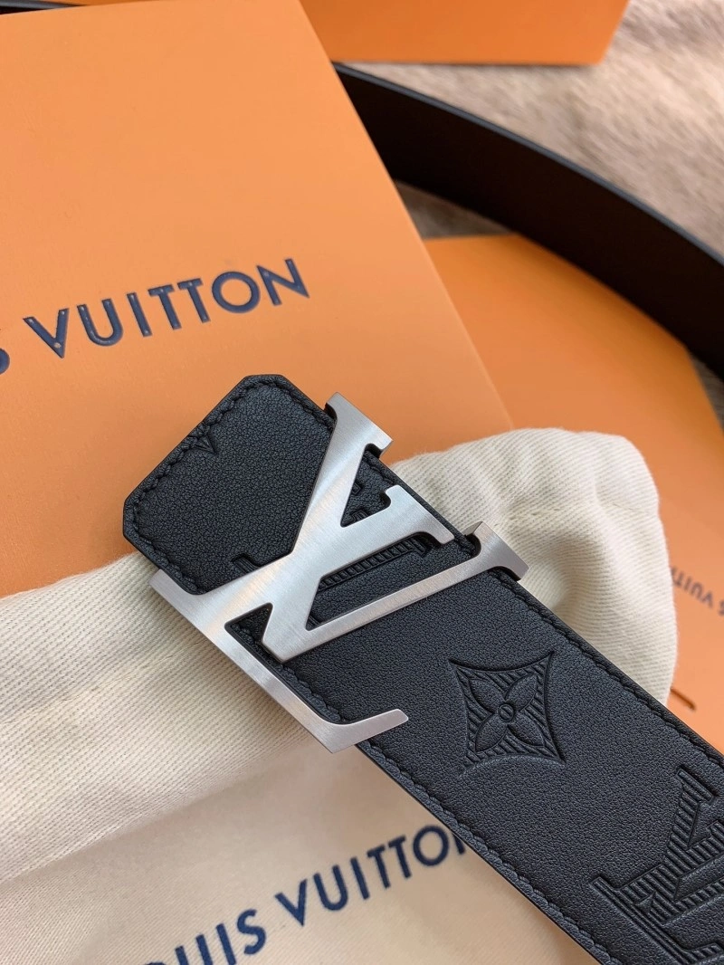 Top mirror Louis Vuitton Belts