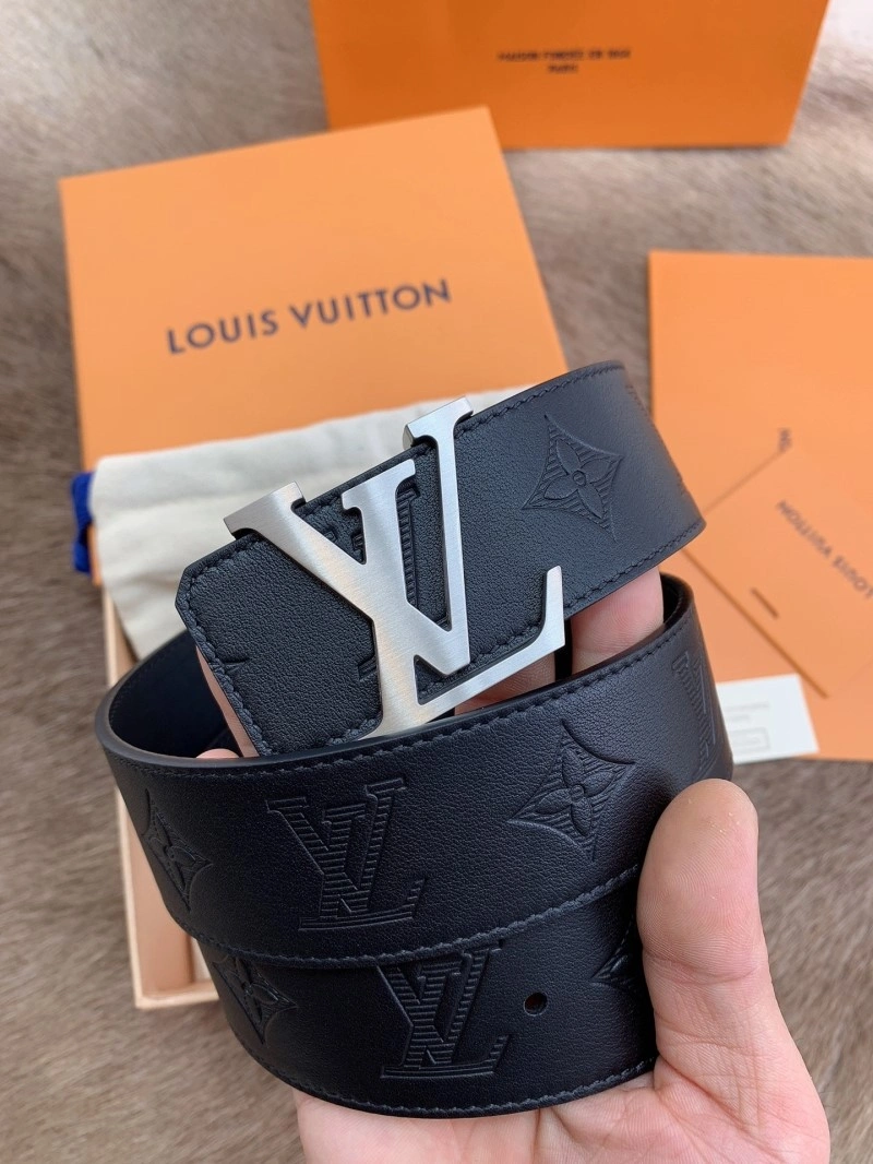 Top mirror Louis Vuitton Belts