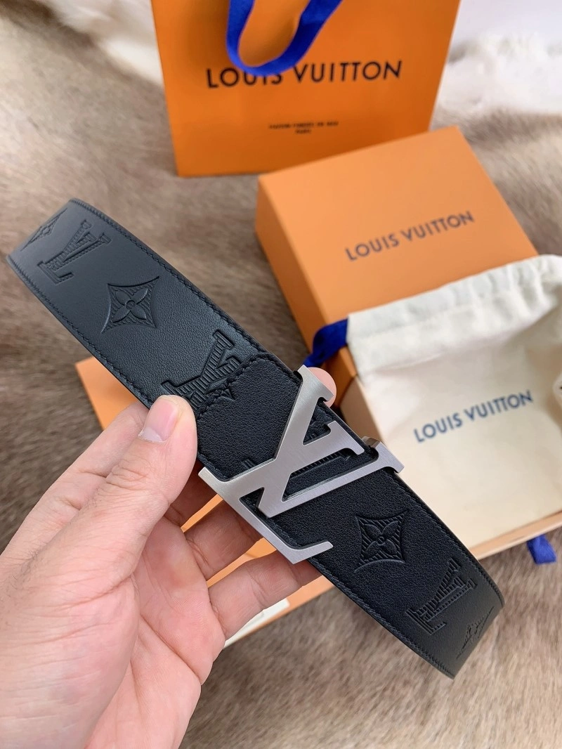 Top mirror Louis Vuitton Belts