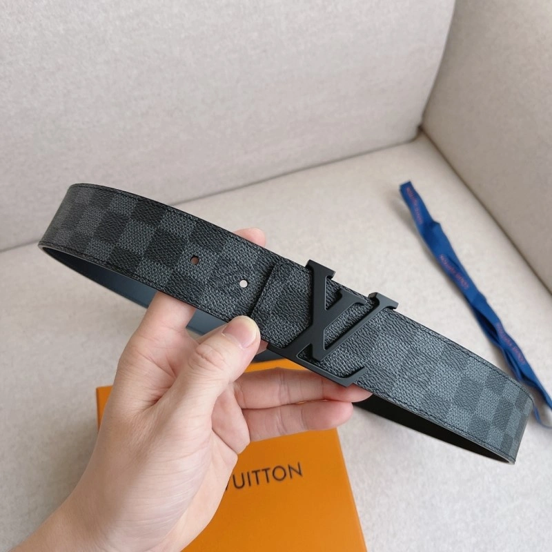 Accurate model Louis Vuitton Belts