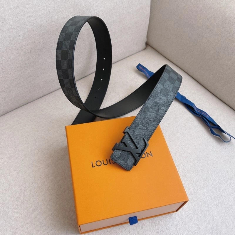 Accurate model Louis Vuitton Belts