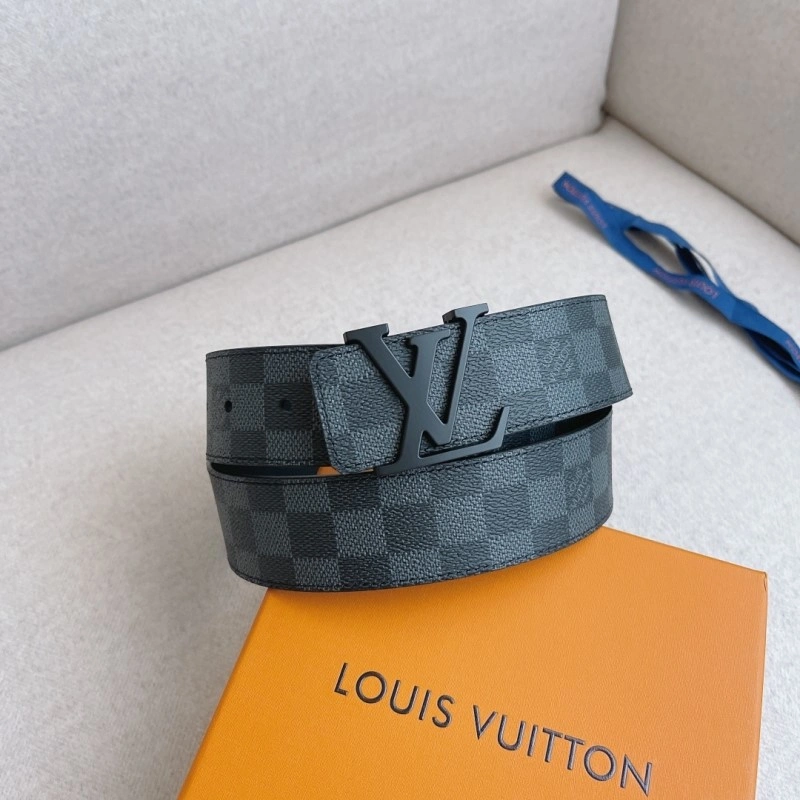 Accurate model Louis Vuitton Belts
