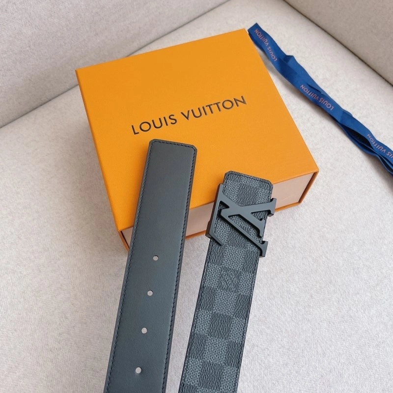 Accurate model Louis Vuitton Belts