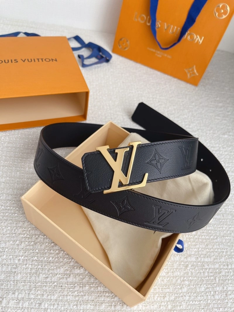 Accurate model Louis Vuitton Belts